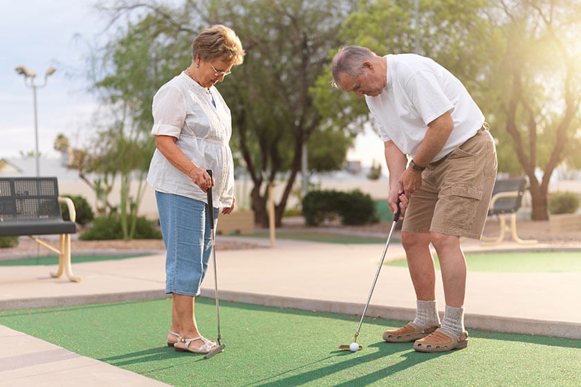 Health Benefits Of Playing Golf For Seniors | Seaton Senior Living
